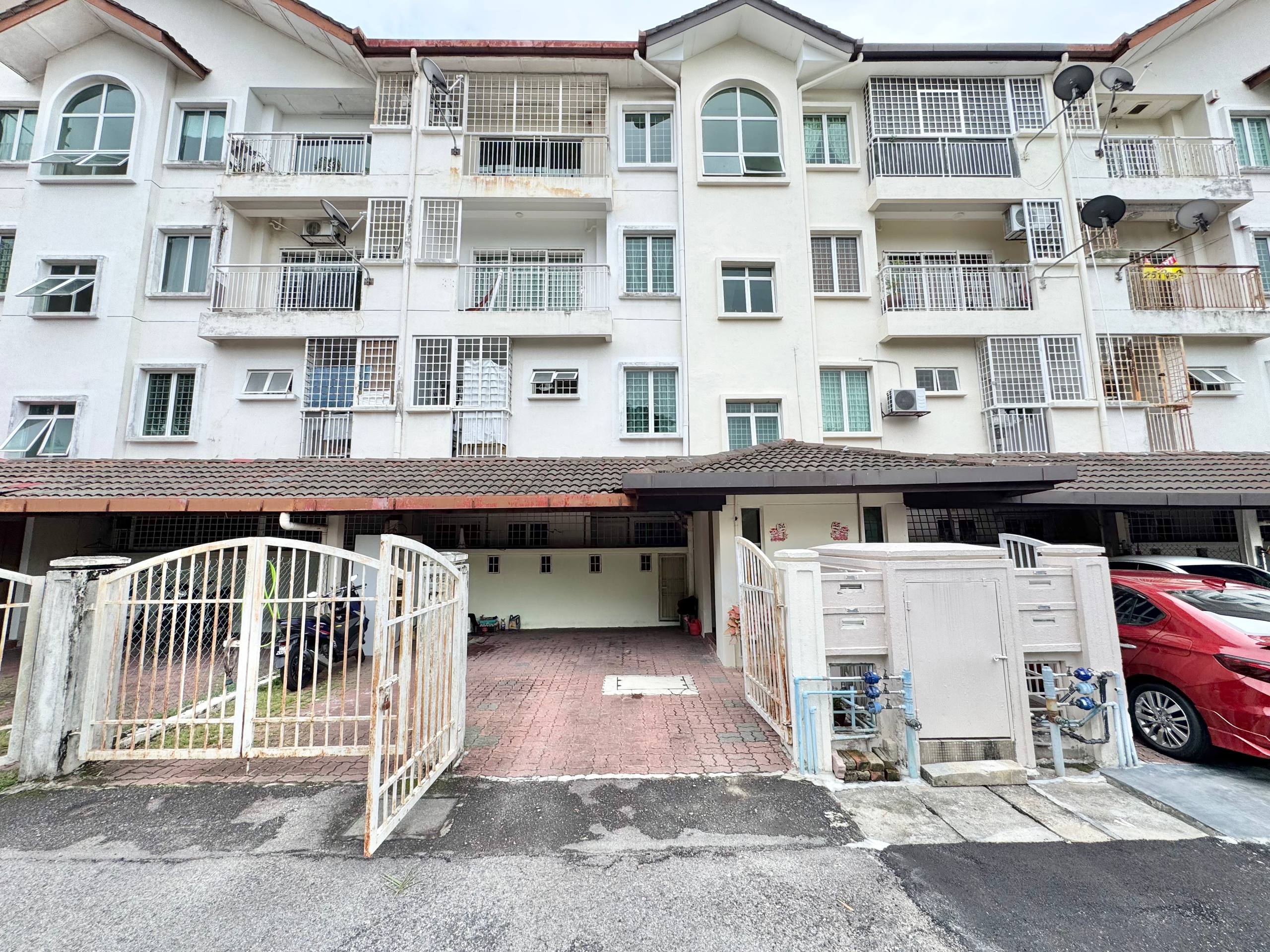 LIST-101312 - Sungai Besi Indah, Town House For Sale at Seri Kembangan ...